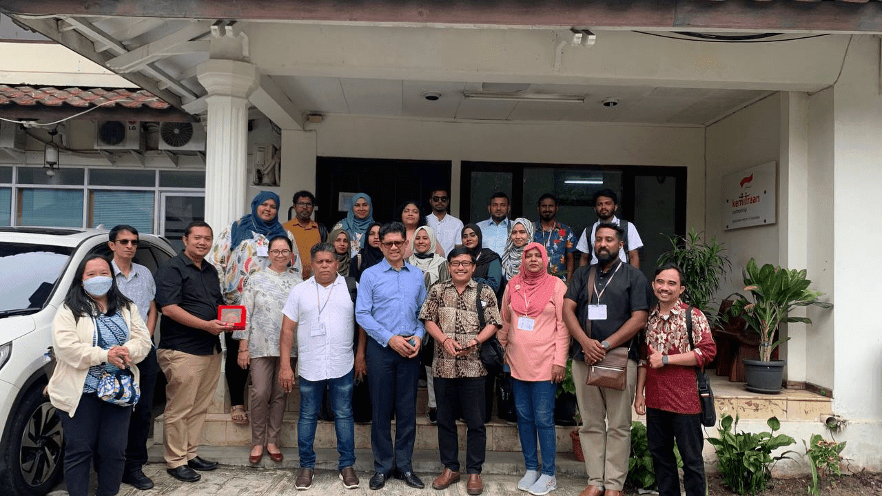 KEMITRAAN Berbagi Tips Mengawal Demokrasi kepada Anak Muda Maladewa - Kemitraan